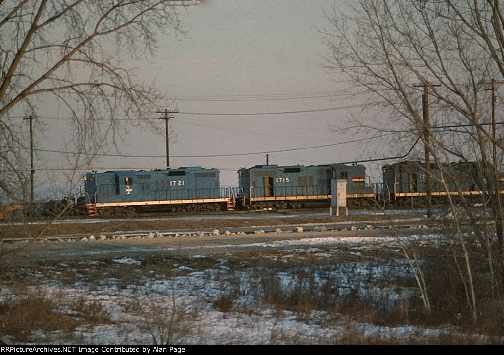 Boston & Maine GP-18 1754 and GP-9s 1715 and 1721